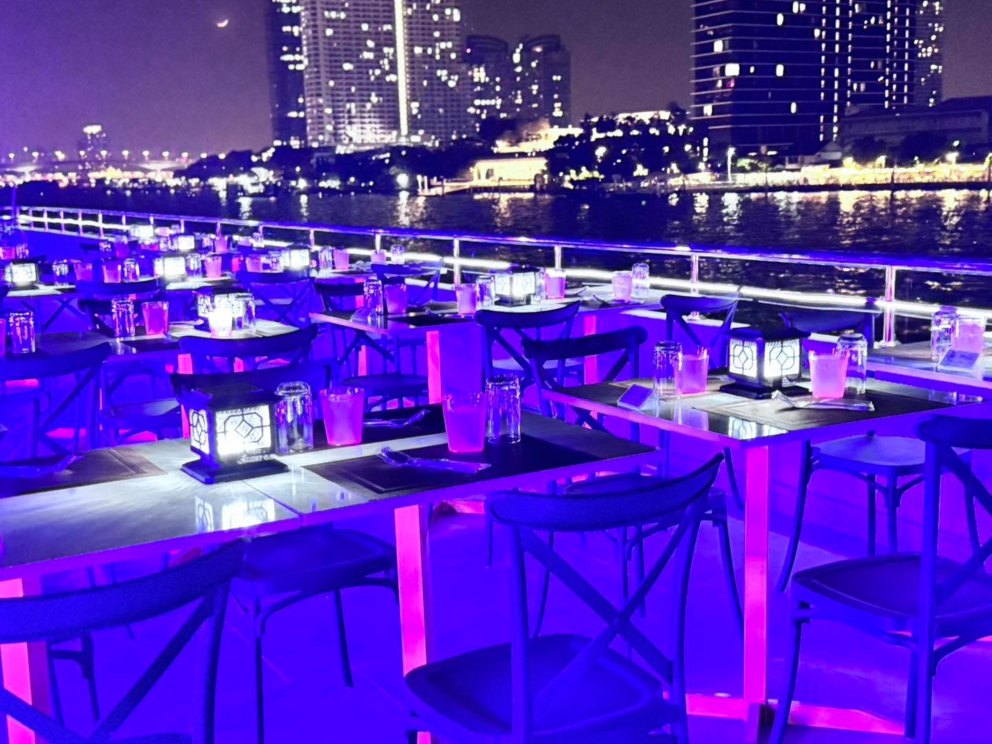 The Luxury White Chao Phraya River Night Cruise Ticket in Bangkok ...